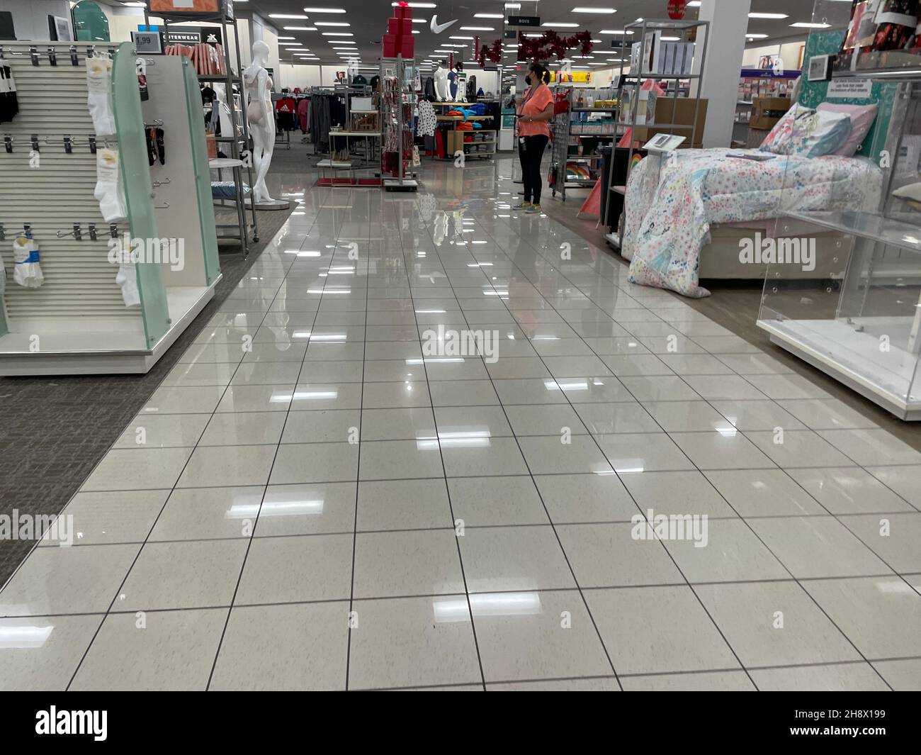 Kohls store interior hi-res stock photography and images - Alamy