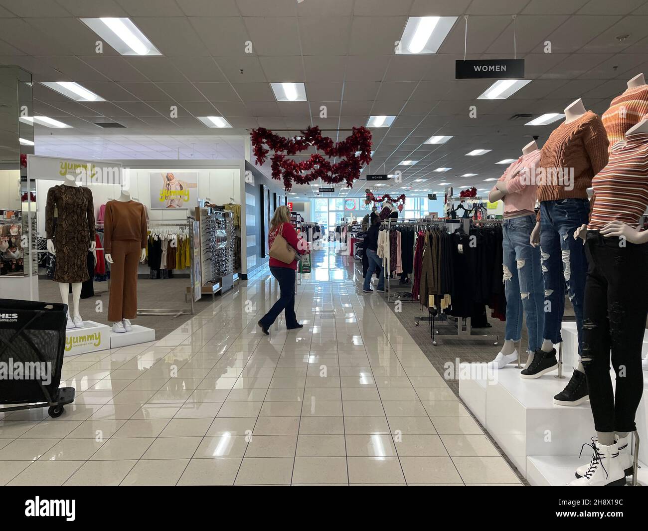 Kohls store interior hi-res stock photography and images - Alamy