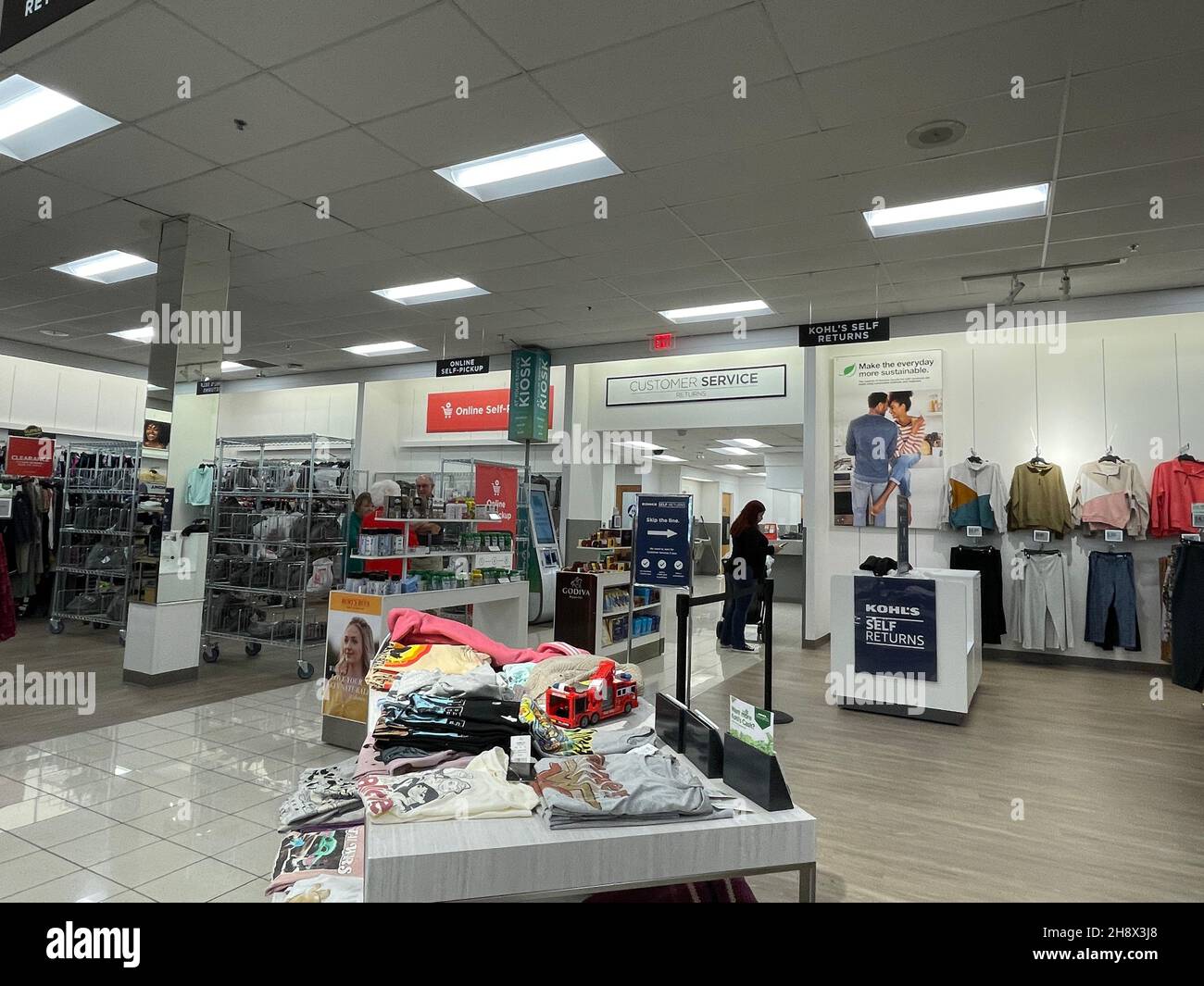 Kohls store interior hi-res stock photography and images - Alamy