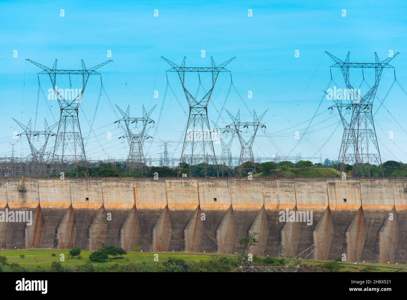 Power transmission perspective hi-res stock photography and images - Alamy