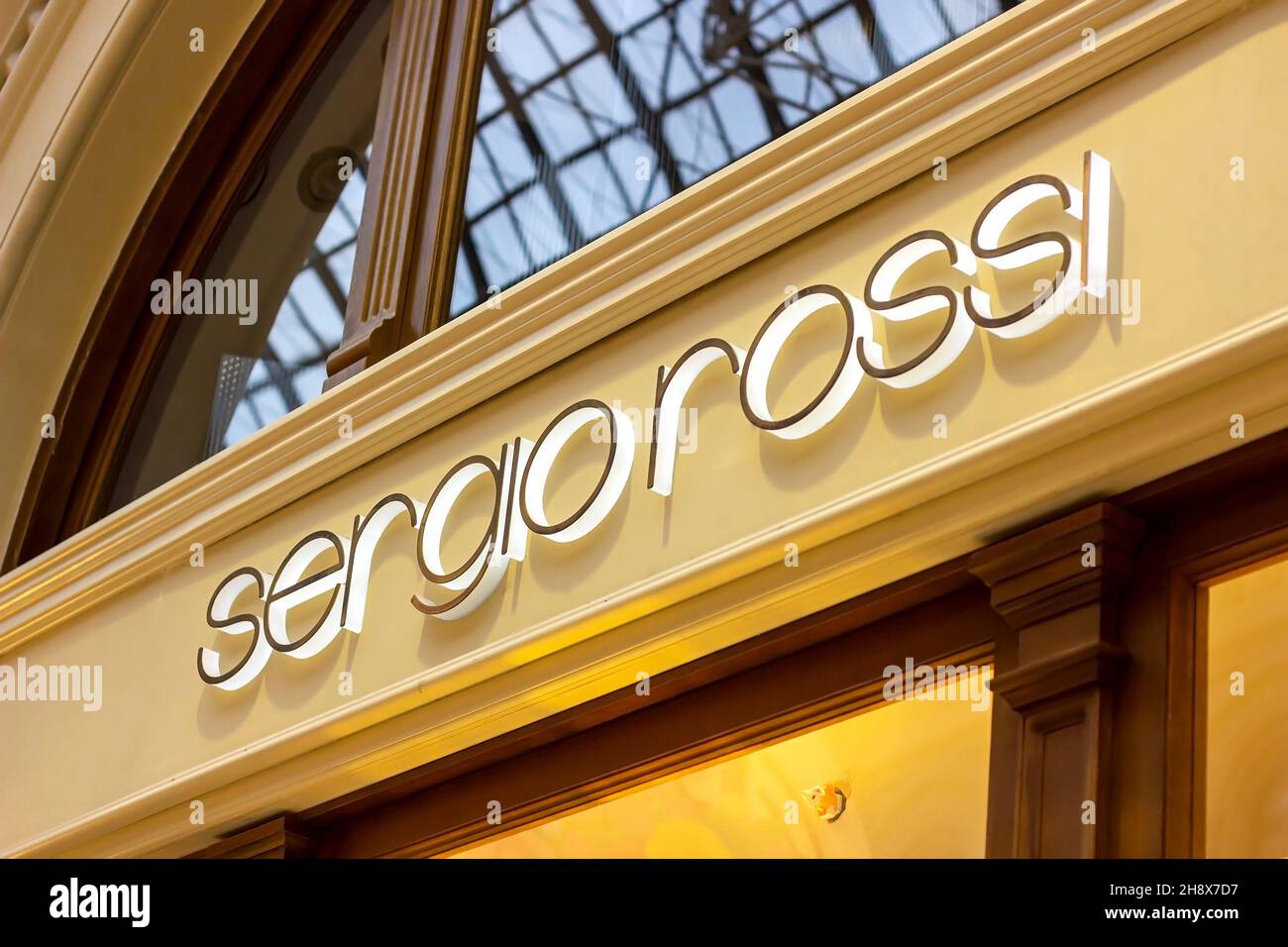 MOSCOW, RUSSIA - AUGUST 10, 2021: Sergio Rossi brand retail shop logo ...