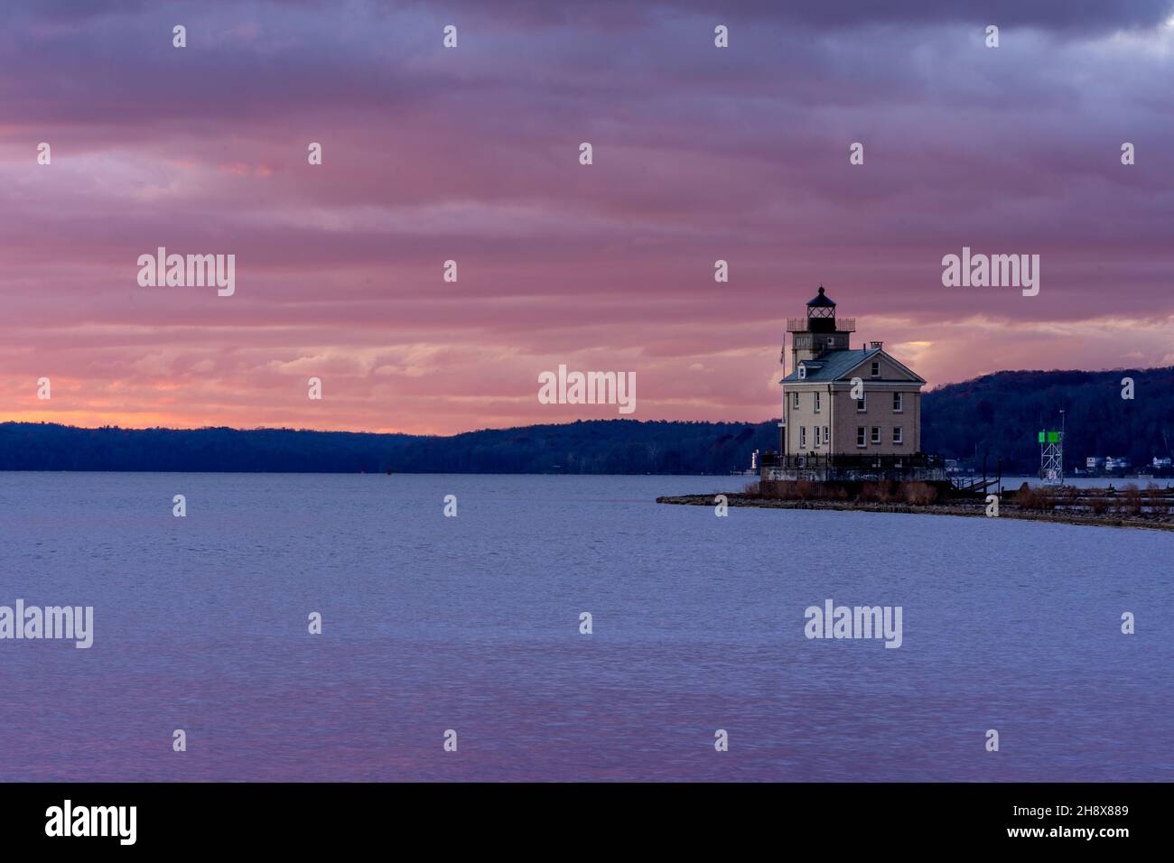Kingston, NY - USA -Nov. 27, 2021: Horizontal sunrise view of the ...