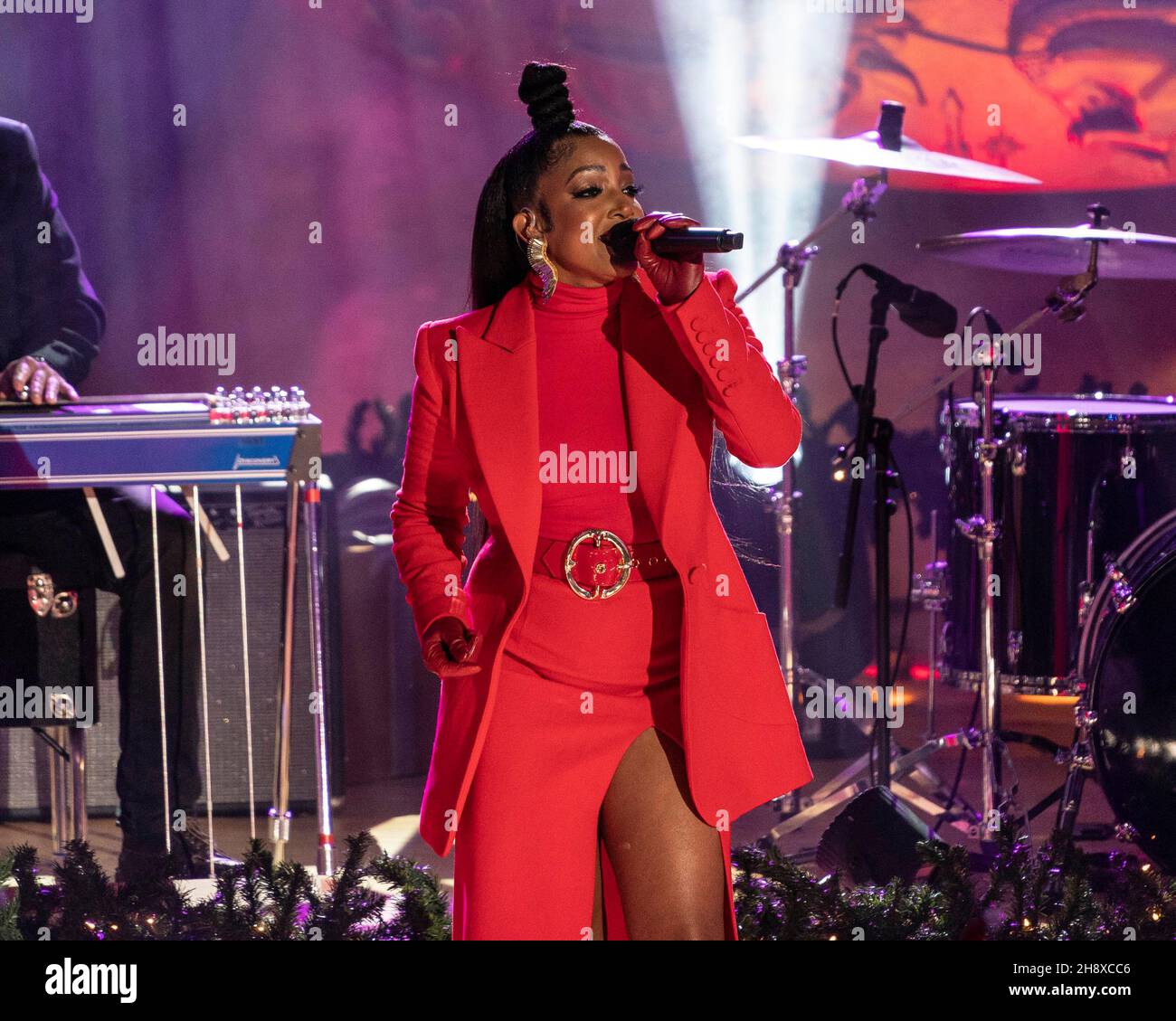 Mickey guyton tree hi-res stock photography and images - Alamy