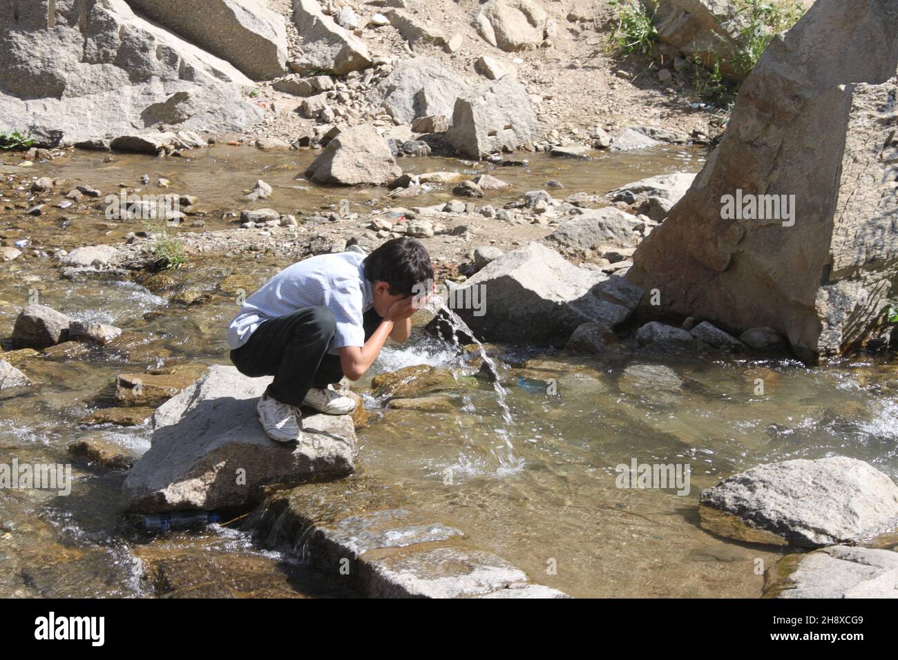 River water face hi-res stock photography and images - Alamy