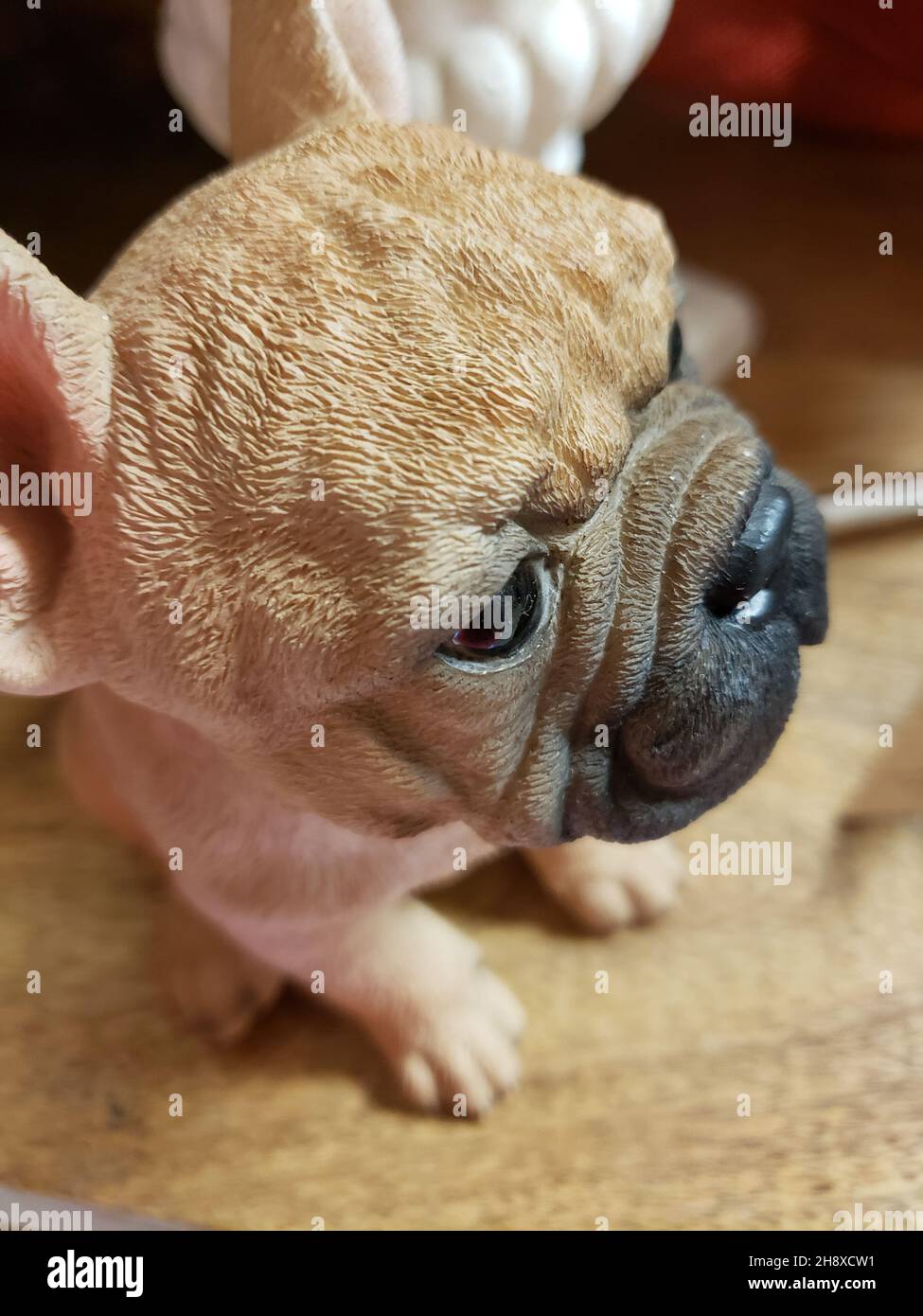 Bulldog statue hi-res stock photography and images - Alamy