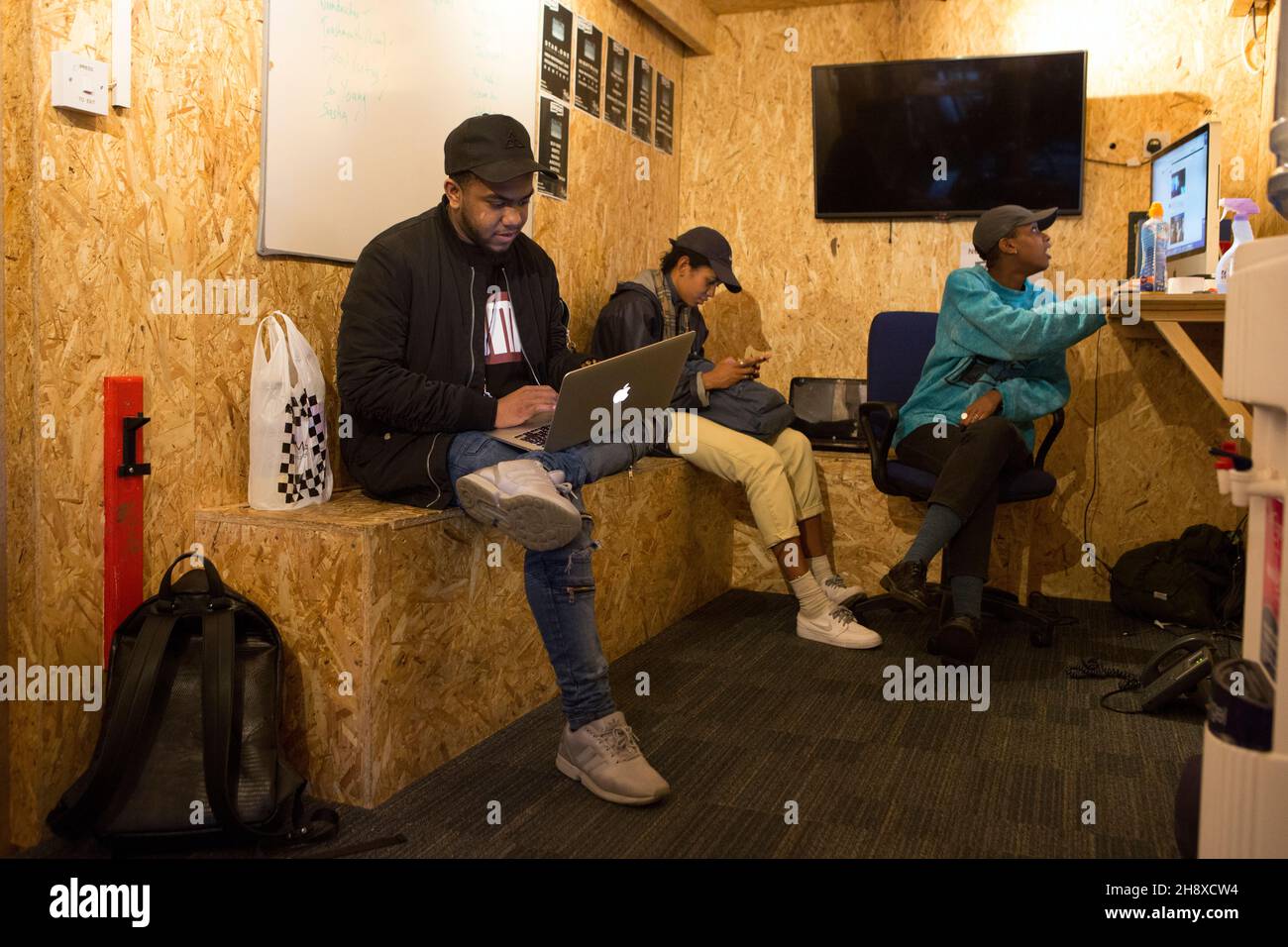 Reprezent radio store