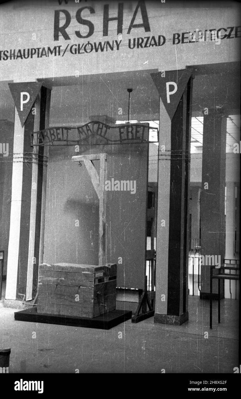 Warszawa, 1946. Przewodnicz¹cy Krajowej Rady Narodowej - Boles³aw ...