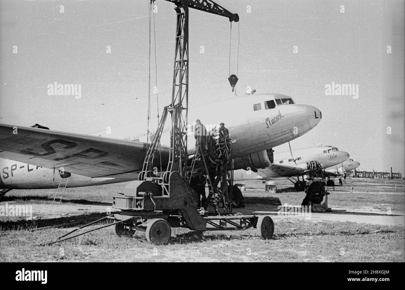 Douglas dc 3 engine hi-res stock photography and images - Alamy