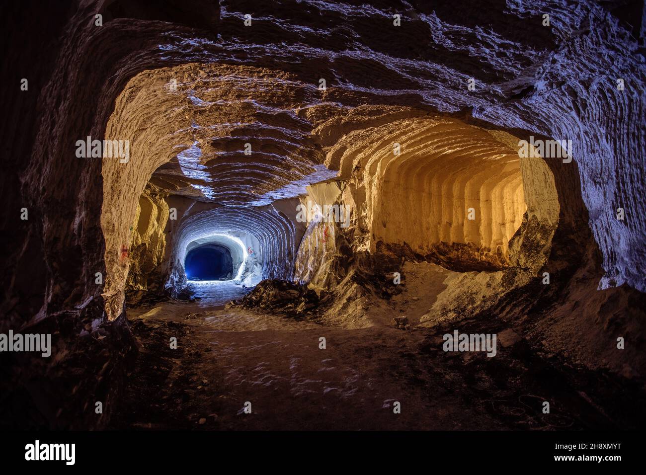 Cave Drilling Machine