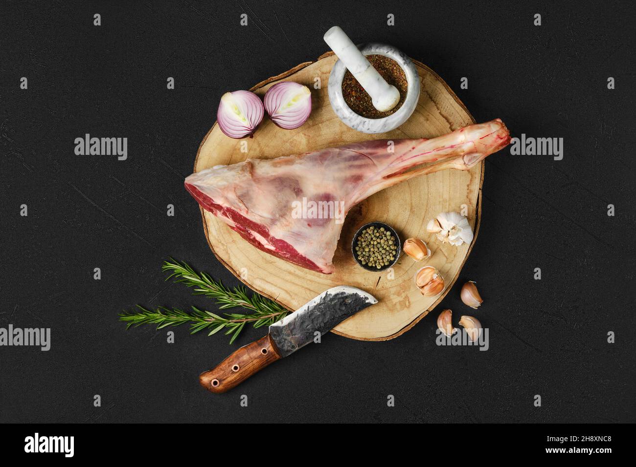 Leg cut off hi-res stock photography and images - Alamy