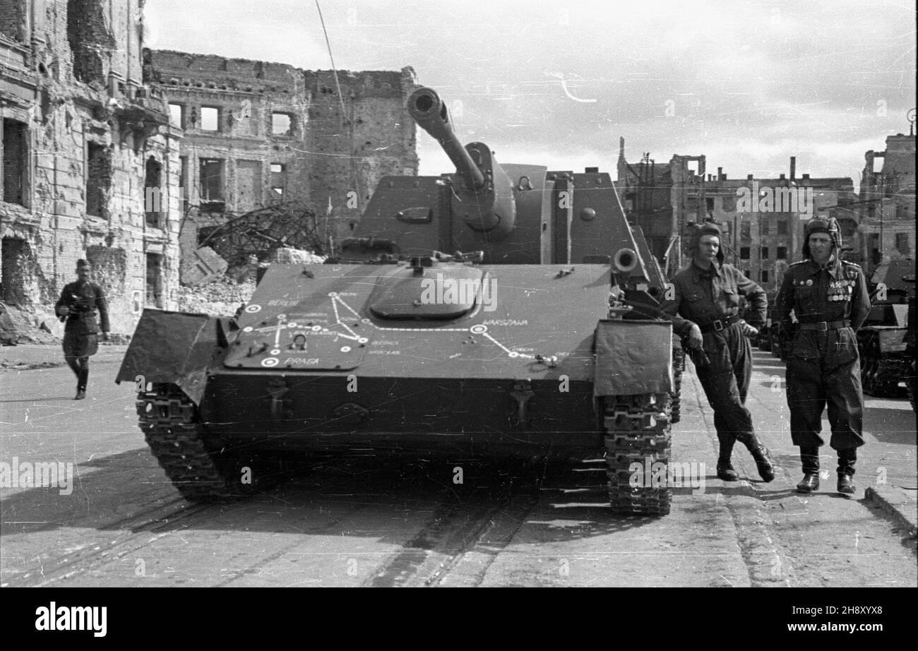 Ww2 warsaw tanks Black and White Stock Photos & Images - Alamy