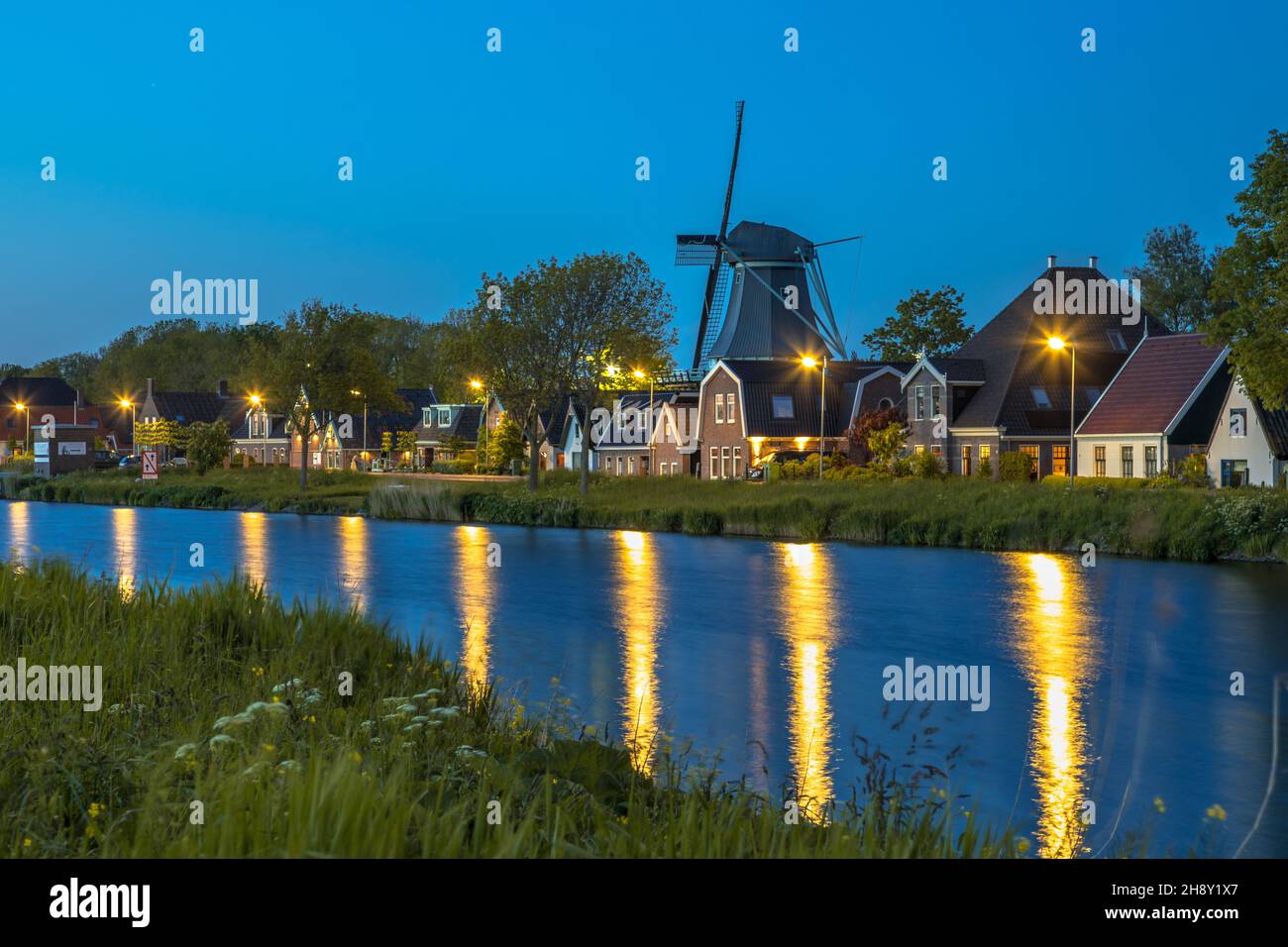 Traditional dutch village hi-res stock photography and images - Alamy