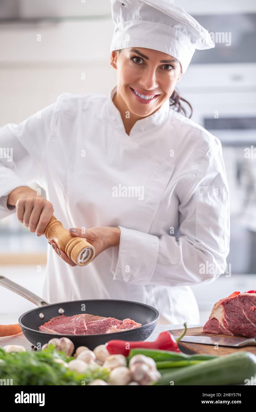 Woman eating steak dinner hi-res stock photography and images - Alamy