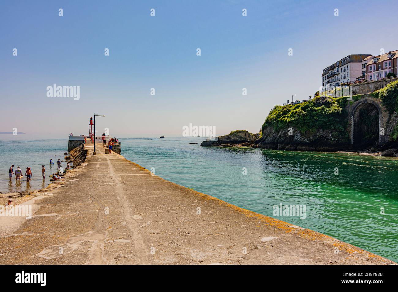 Looe 'Banjo' Pier - Looe, Cornwall, UK Stock Photo - Alamy