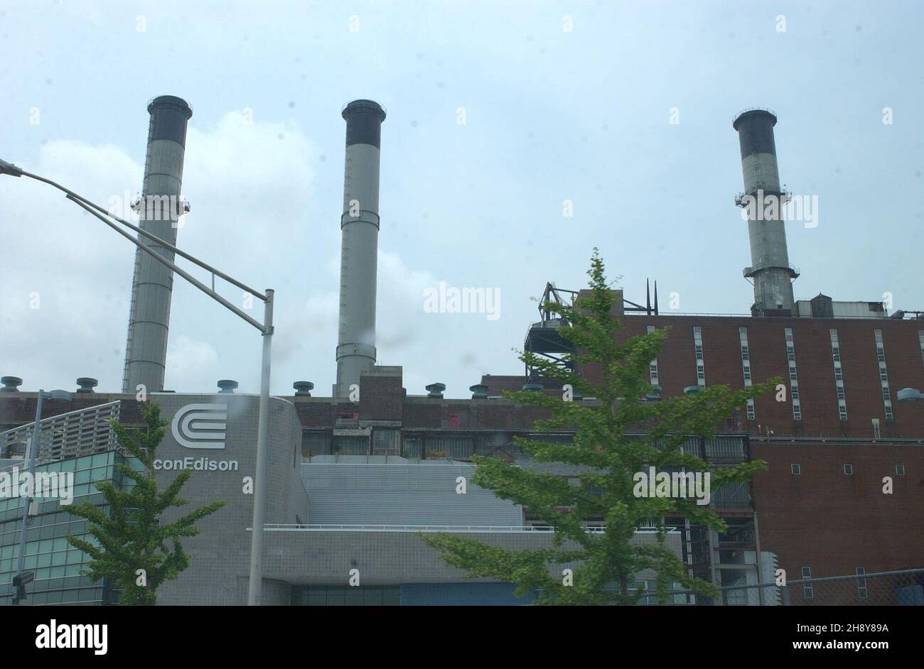 Manhattan, NY, USA. 2nd Dec, 2021. A Con Edison Plant in NY (Credit ...