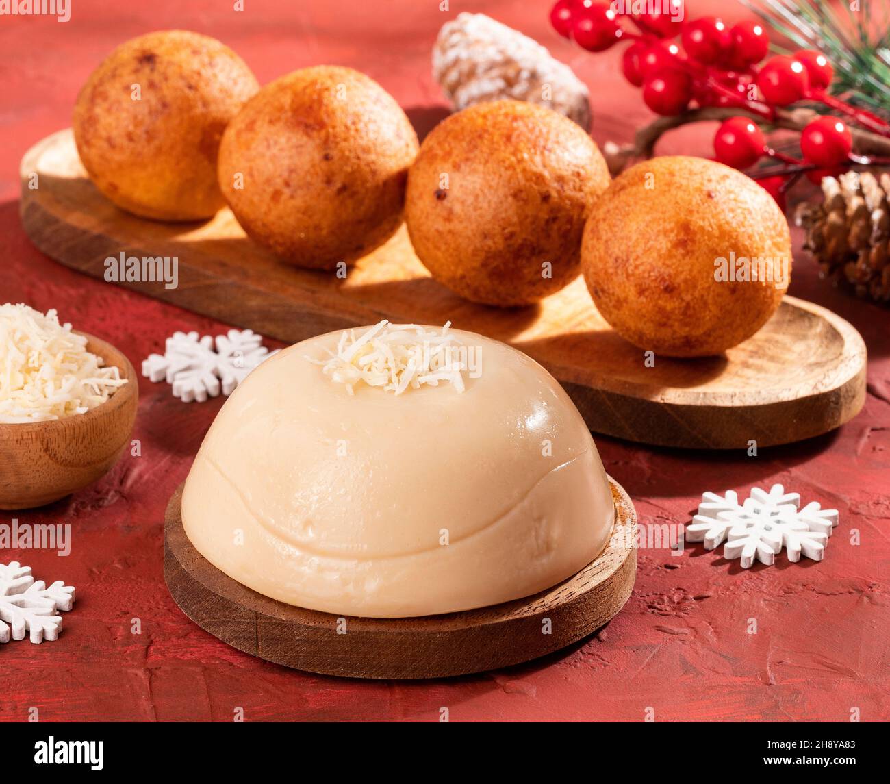 Buñuelo and natilla Colombian cuisine - Christmas tradition Stock Photo ...