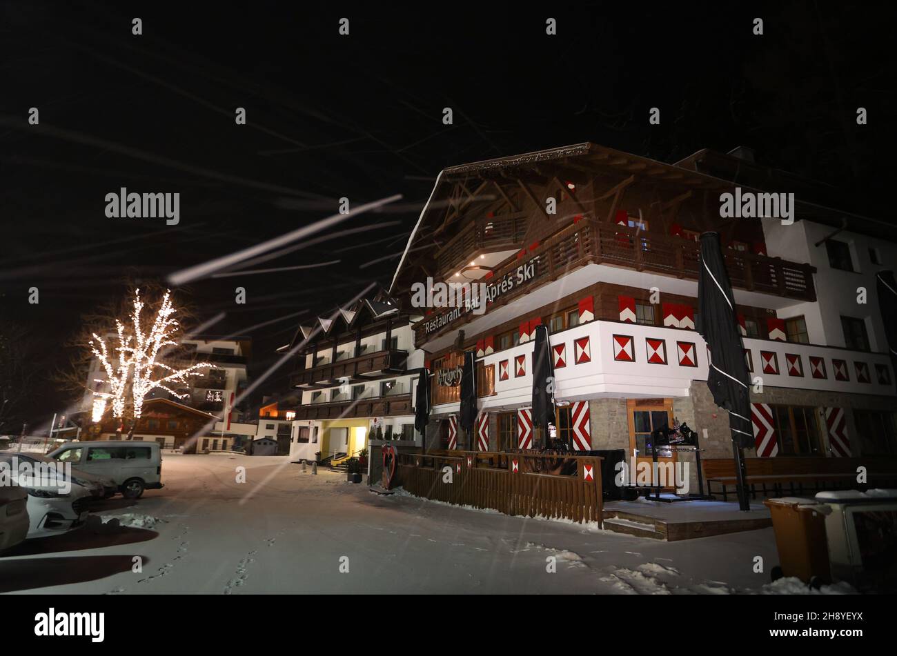 Kitzloch apres ski bar hi-res stock photography and images - Alamy