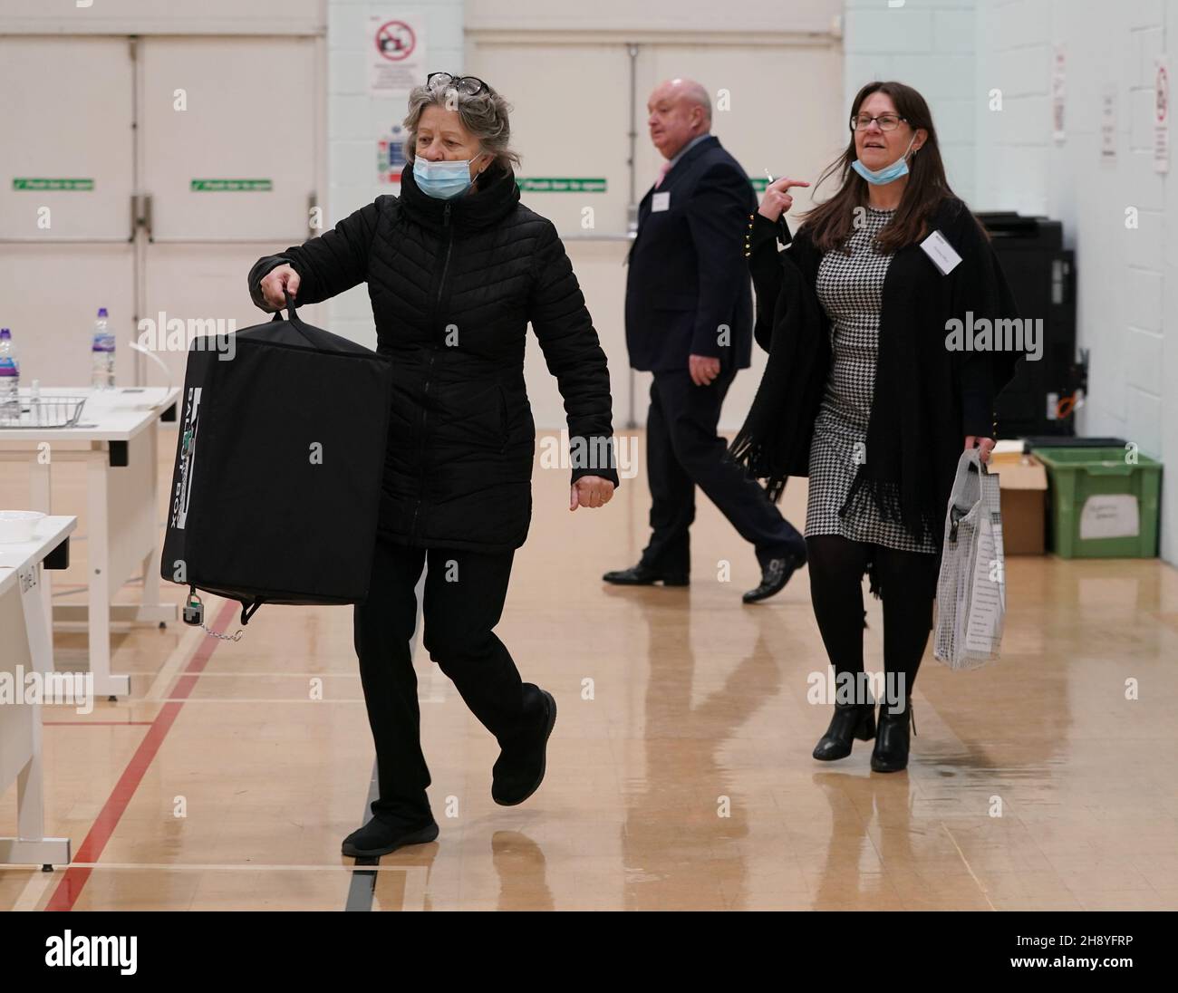 Crook log hi-res stock photography and images - Alamy