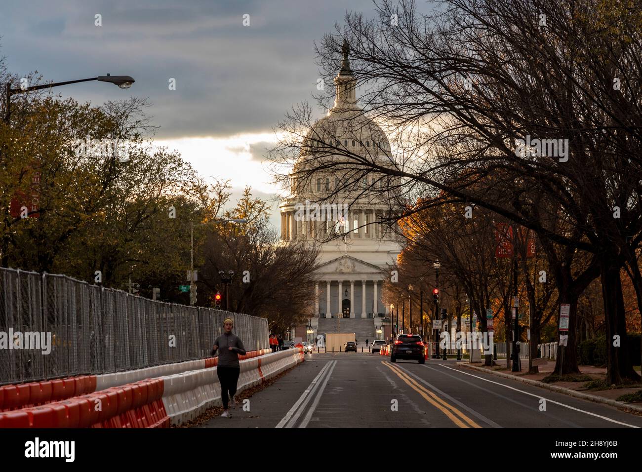 Washington, DC - The U.S. Capitol building from East Capitol Street ...
