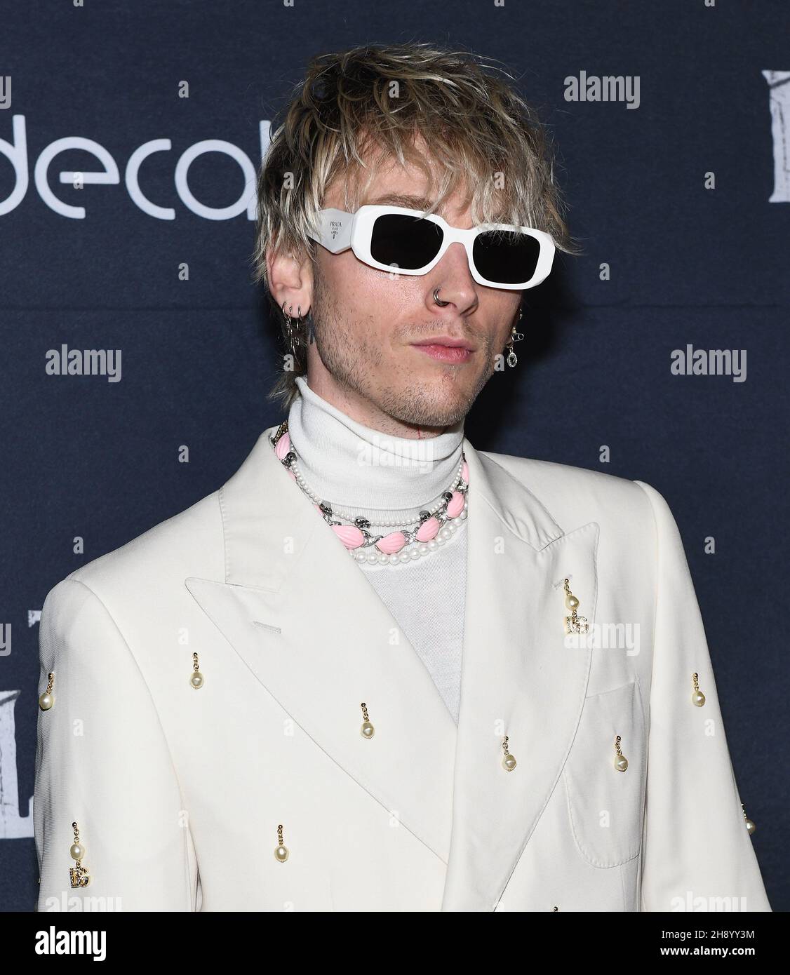 Colson baker aka machine gun kelly hi-res stock photography and images ...