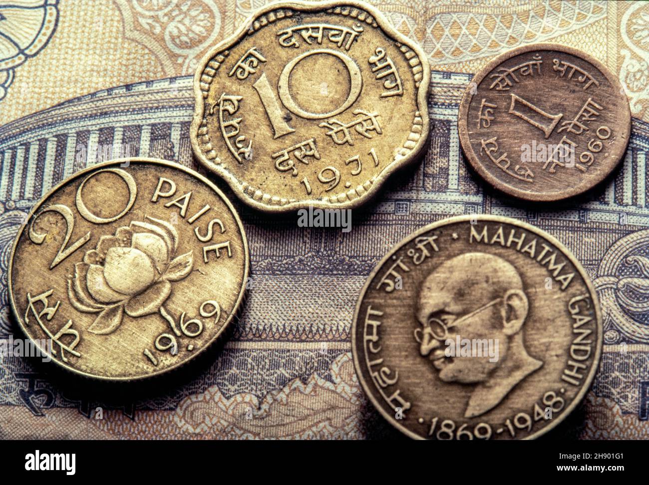 10 11 2020 Assorted Vintage Indian Coiens capet on fifty rupi note ...