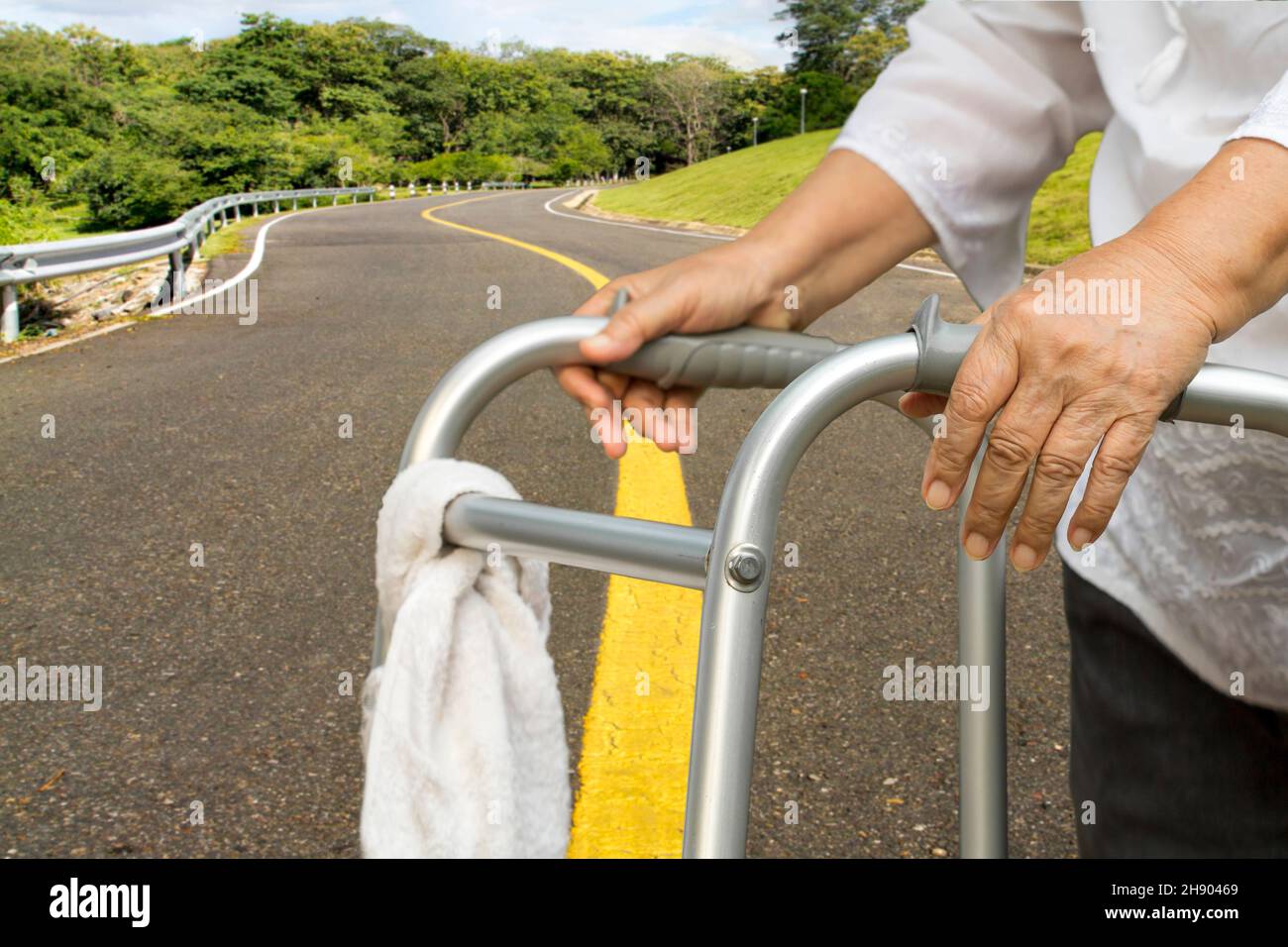 Cross road elder hi-res stock photography and images - Alamy