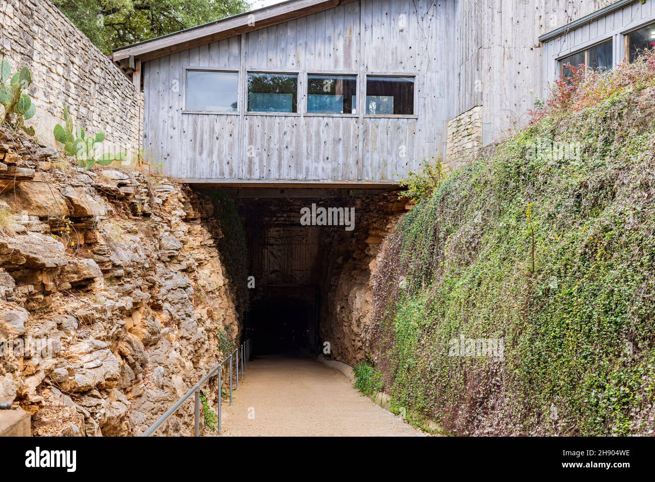 Texas cavern hi-res stock photography and images - Alamy
