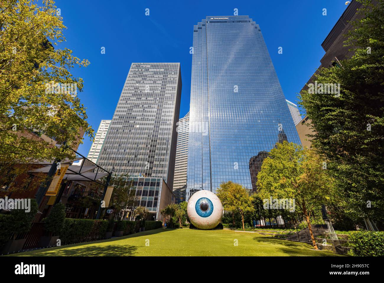 Dallas, NOV 25 2021, Sunny view of the Giant Eyeball sculpture Stock ...
