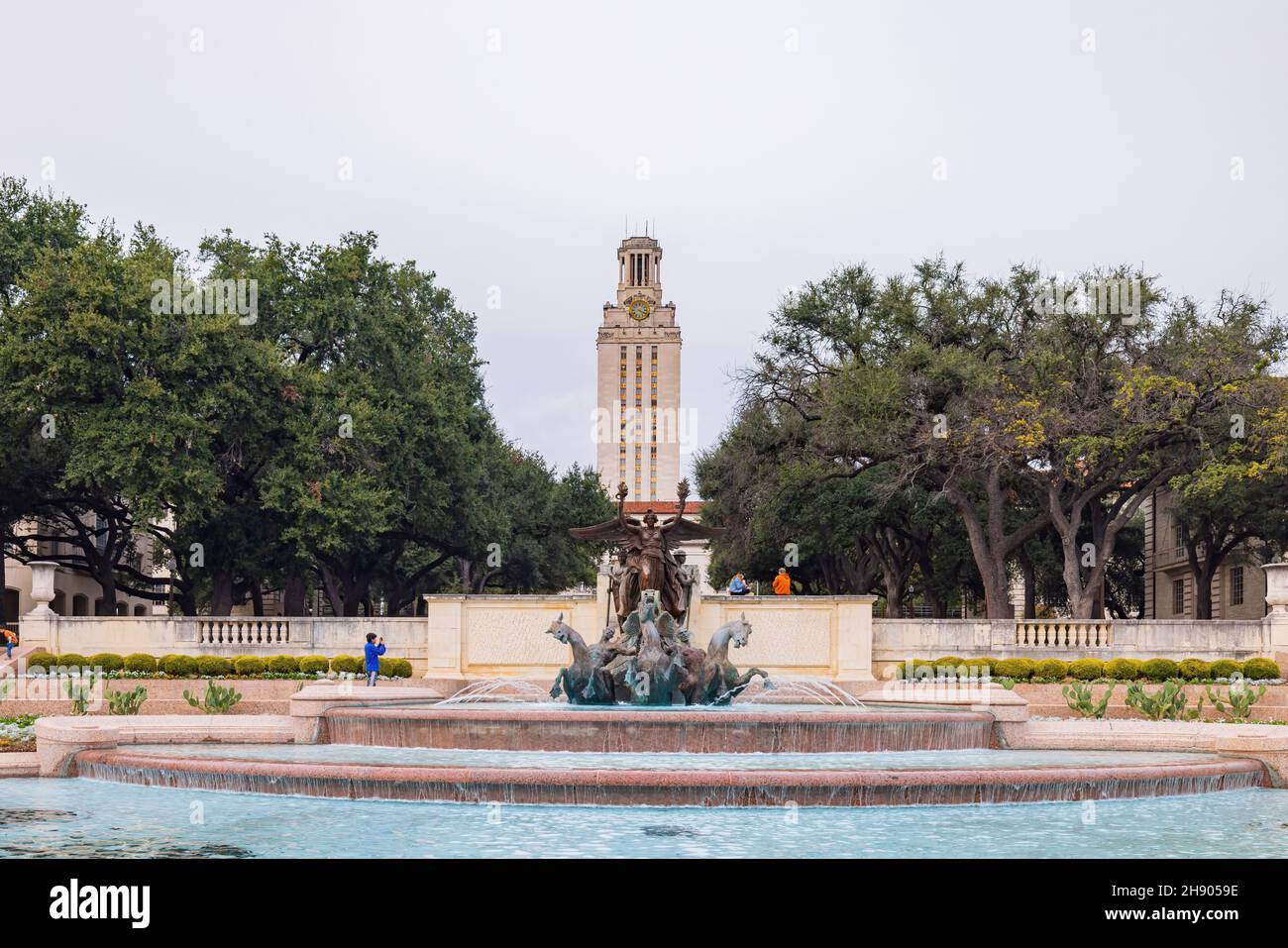 Littlefield fountain sculpture hi-res stock photography and images - Alamy