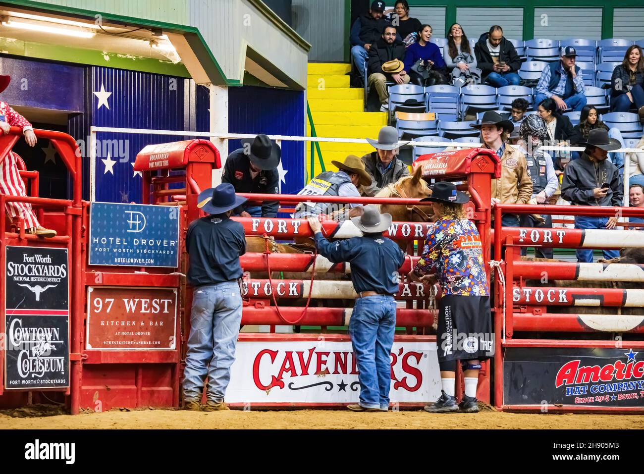 Bareback bronc riding hi-res stock photography and images - Alamy