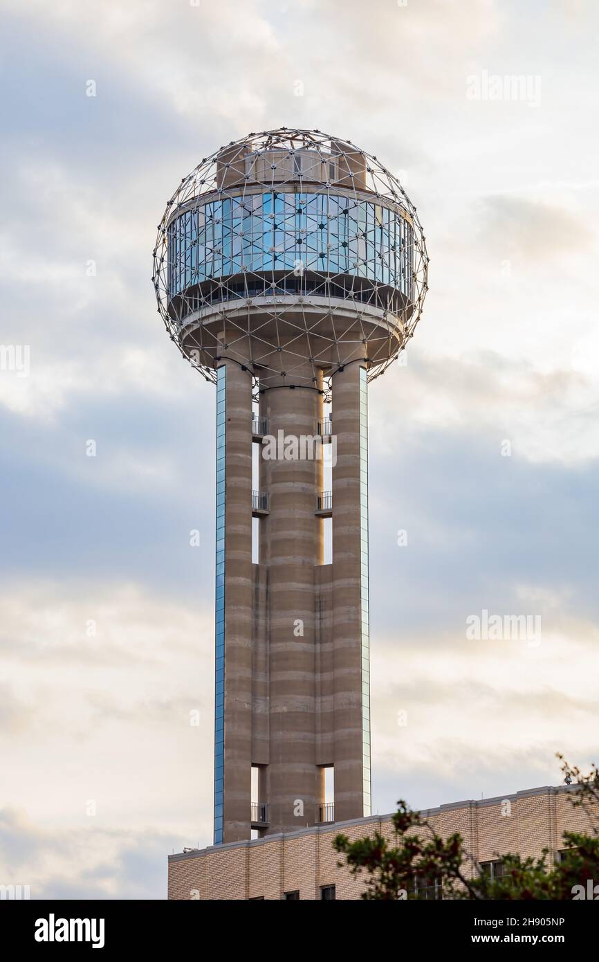Dallas, NOV 24 2021, Afternoon view of the Reunion Tower Stock Photo ...