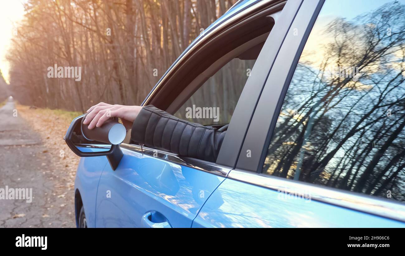 Rubbish out of the window car hi-res stock photography and images - Alamy