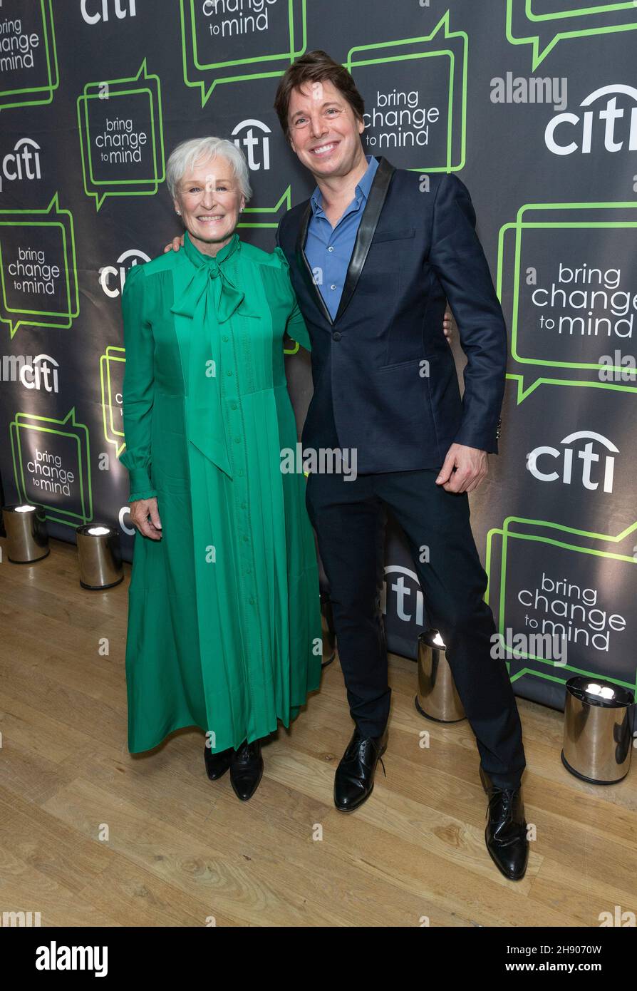 New York, NY - December 2, 2021: Glenn Close and Joshua Bell attend ...