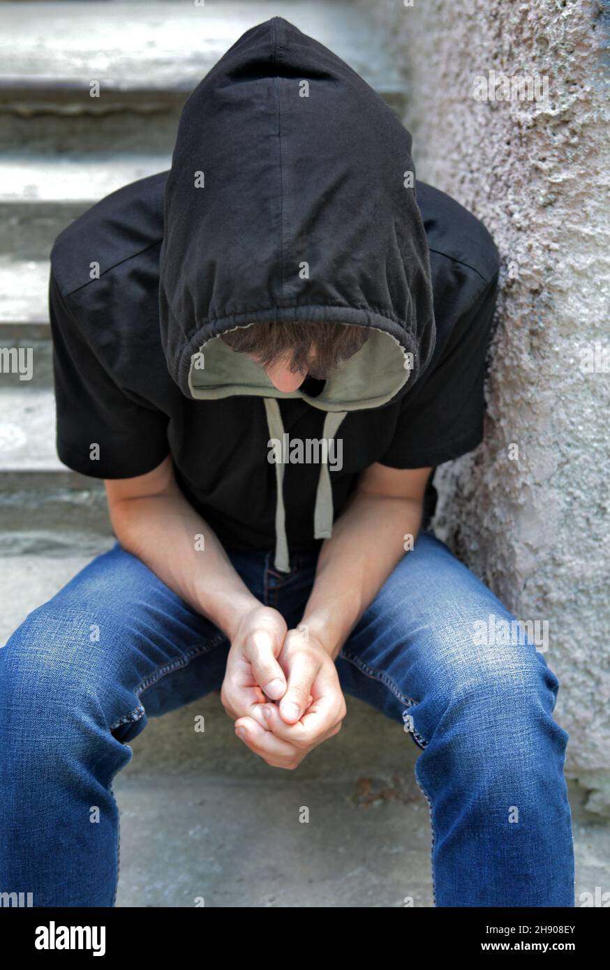 Loner teenager hi-res stock photography and images - Alamy