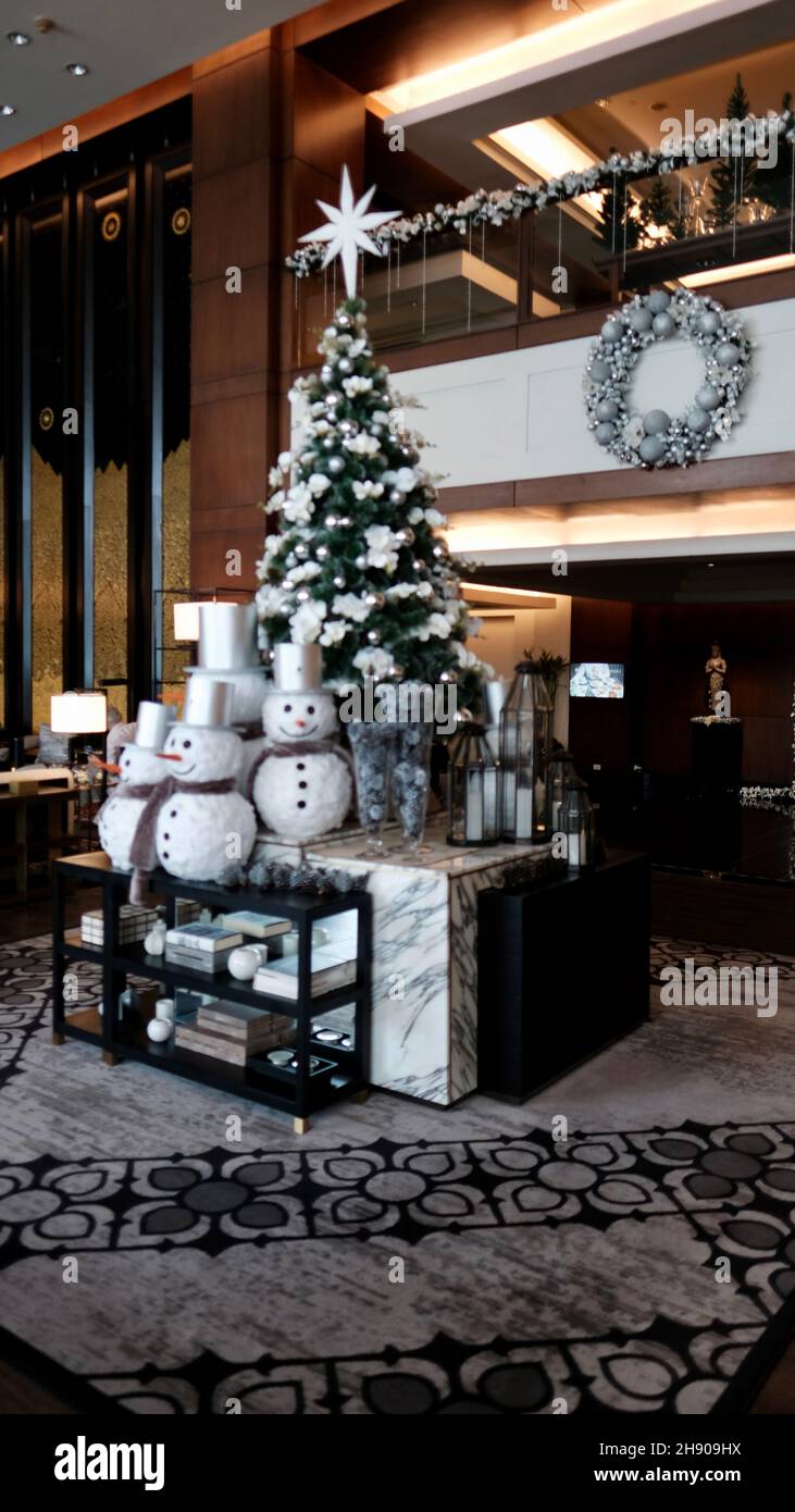 JW Marriott Hotel Bangkok Lobby Season's Greetings Christmas ...