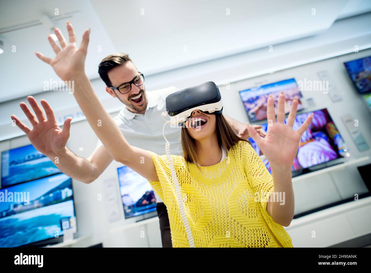 360 vr mall hi-res stock photography and images - Alamy