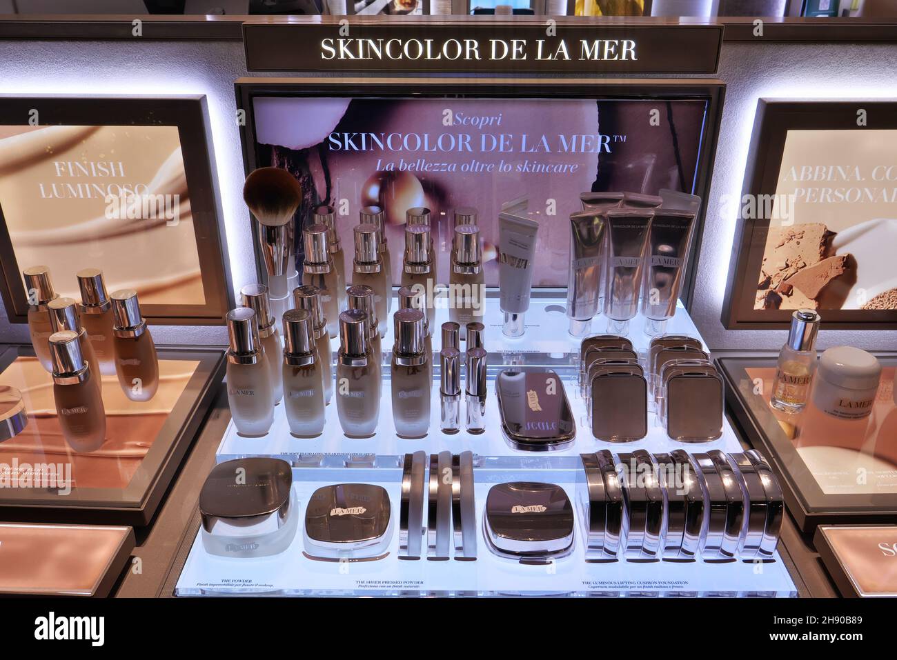 Make up products hi-res stock photography and images - Alamy