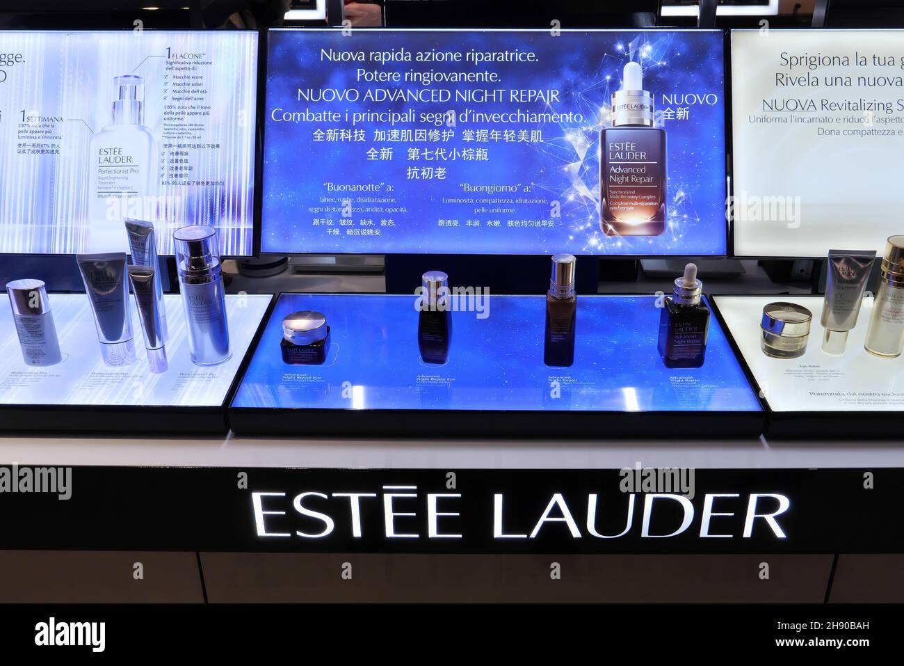 ESTEE LAUDER PERFUMES ON DISPLAY INSIDE THE FASHION STORE Stock Photo ...