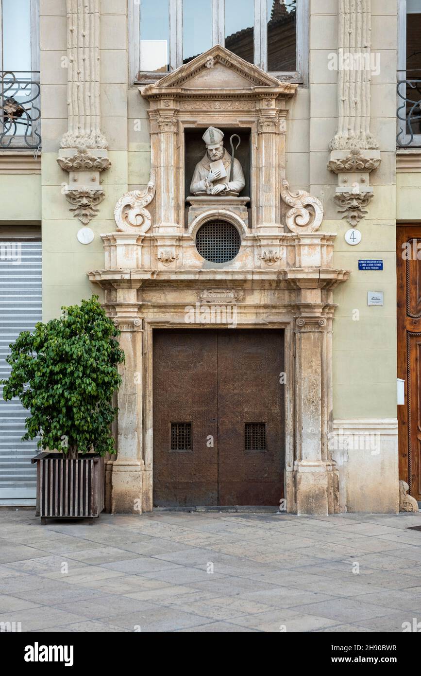 Large traditional double doors Stock Photo - Alamy