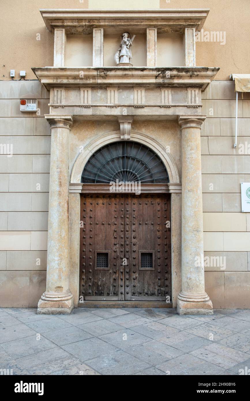 Large traditional double doors Stock Photo - Alamy