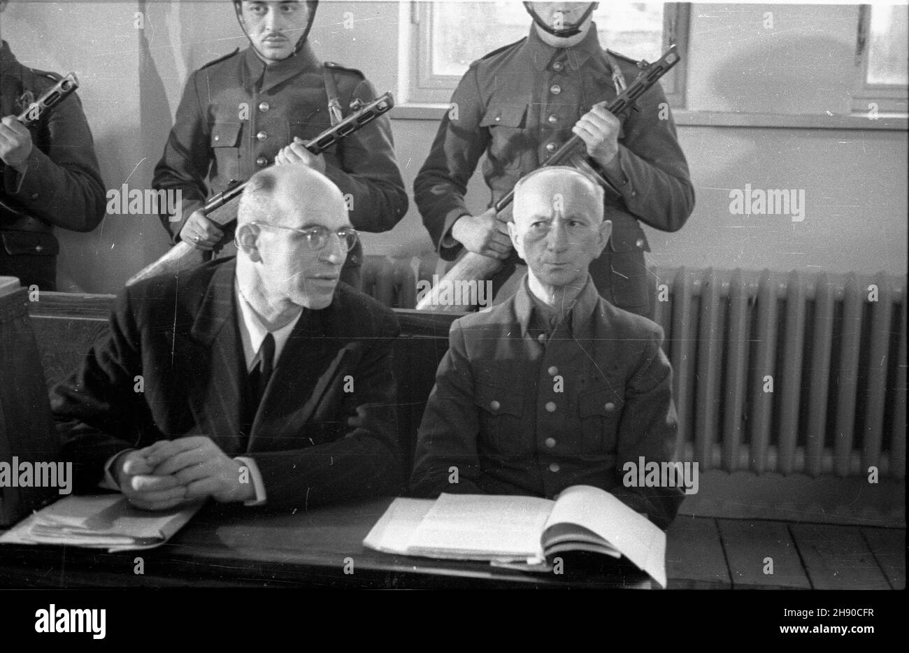 Warszawa, 1947. Sprowadzeni do Polski zbrodniarze wojenni, cz³onkowie ...