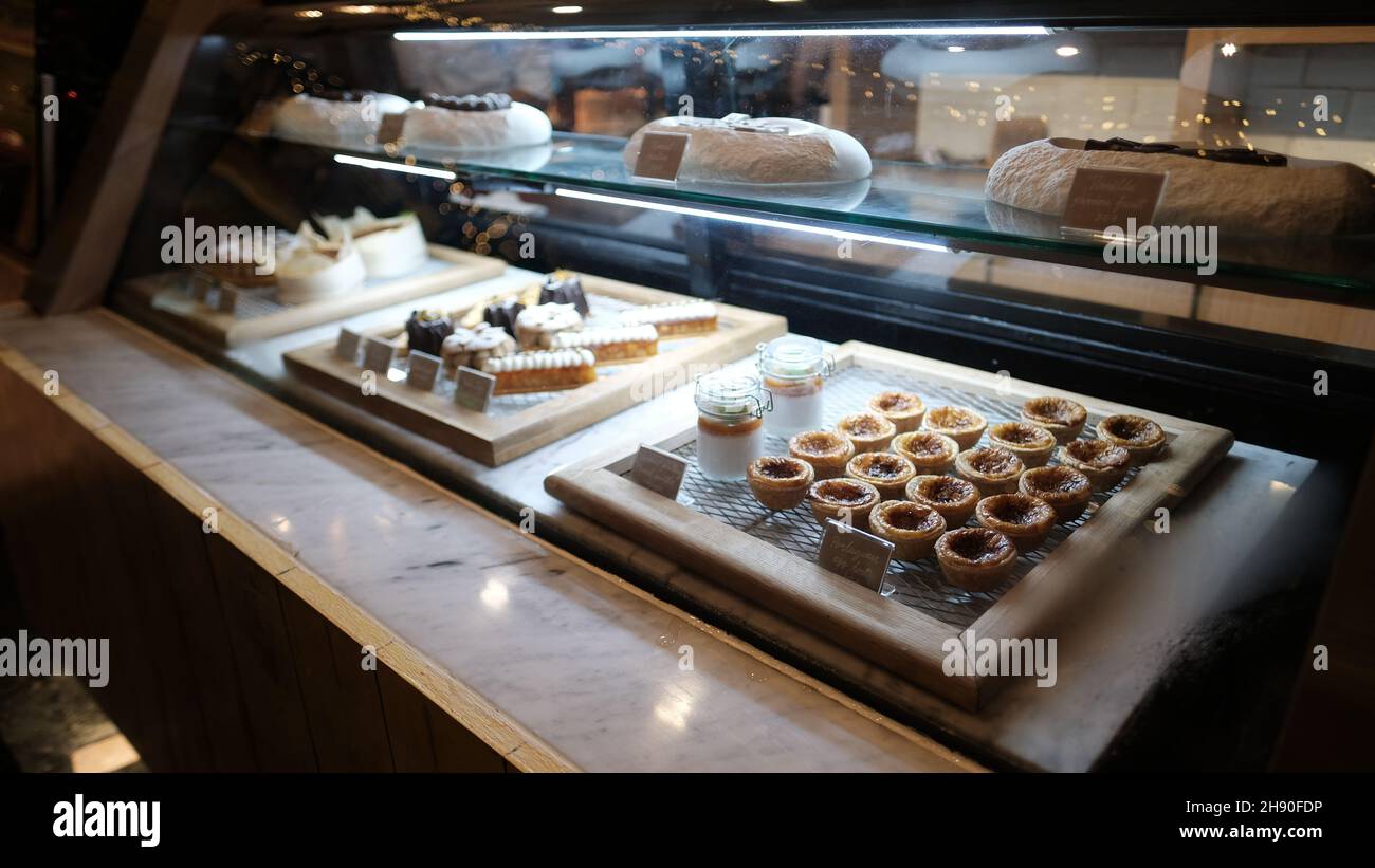 Bakery Cafe Grand Hyatt Erawan Bangkok Lower Lobby Stock Photo - Alamy
