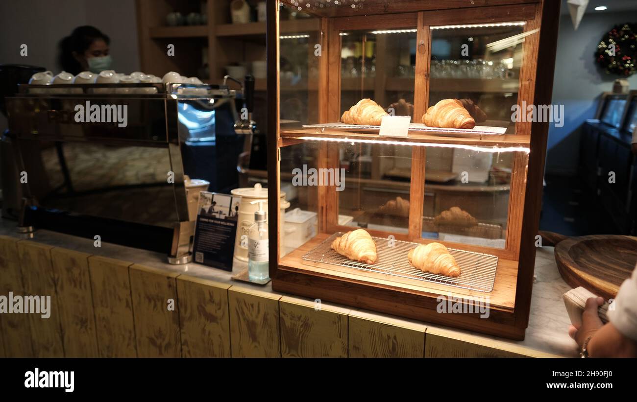 Bakery Cafe Grand Hyatt Erawan Bangkok Lower Lobby Stock Photo - Alamy