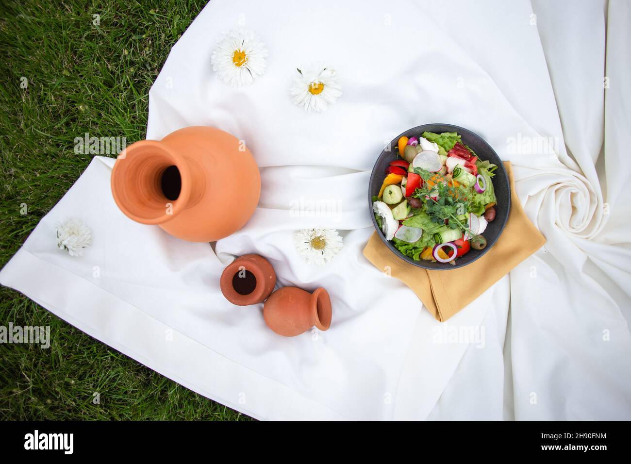 Picnic top view hi-res stock photography and images - Alamy