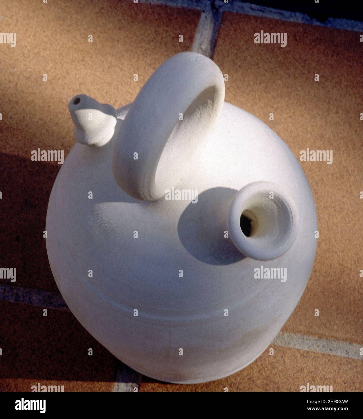 Botijo white hi-res stock photography and images - Alamy