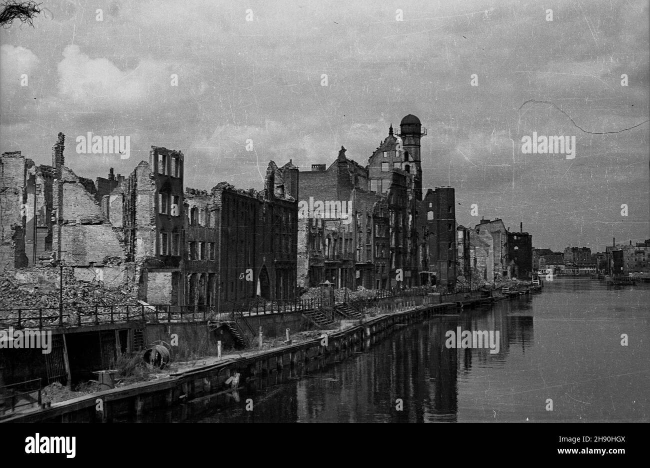 On march 1947 snow Black and White Stock Photos & Images - Alamy