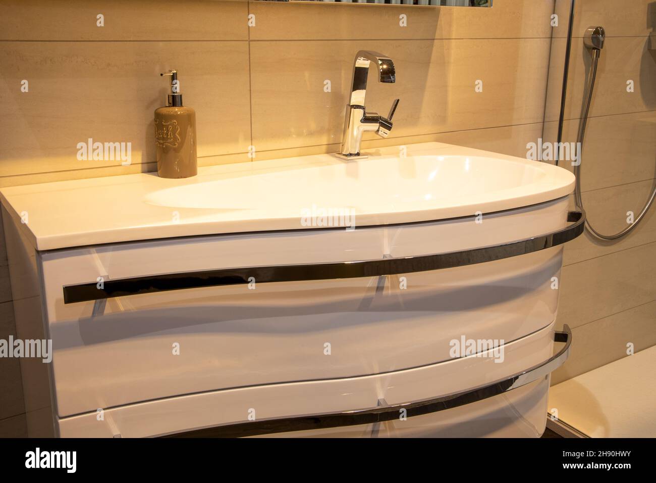 Quality bathroom hi-res stock photography and images - Alamy