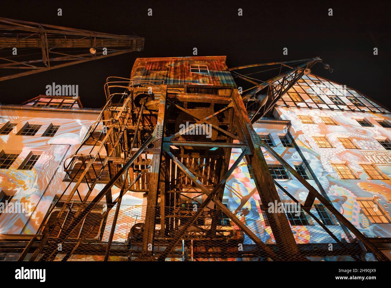 Old buildings under construction hi-res stock photography and images ...