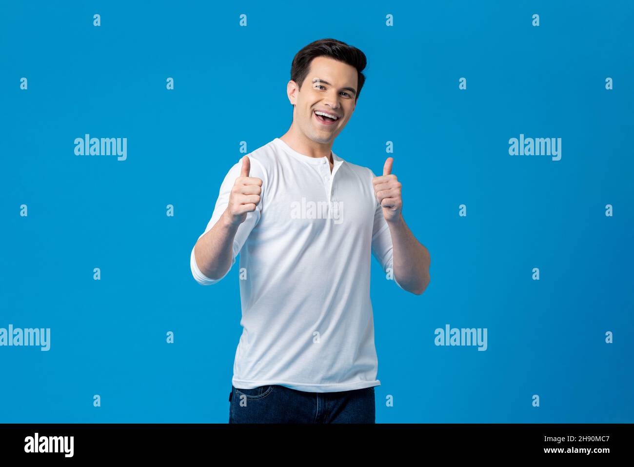 Smile approve hi-res stock photography and images - Alamy
