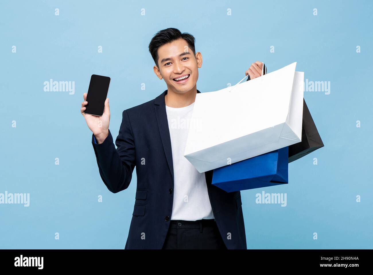 Southeast asian man hi-res stock photography and images - Alamy